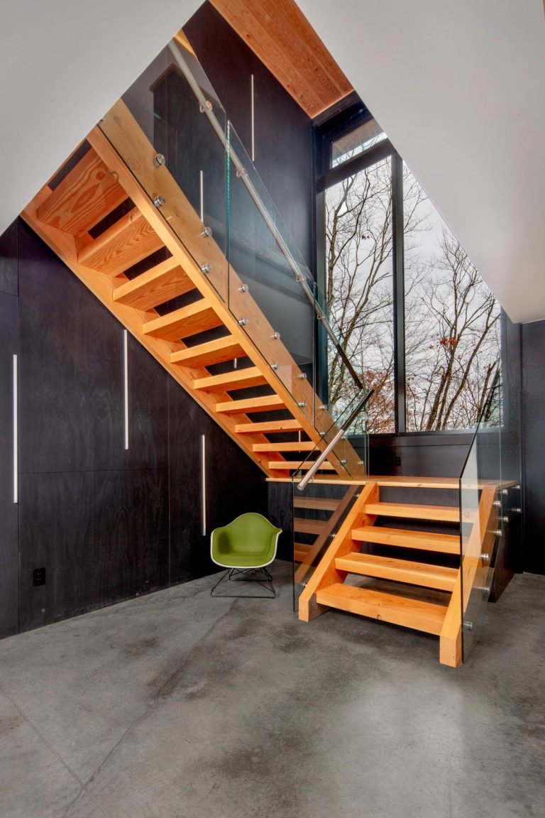 Bruce Lake Cottage - Trevor McIvor Architect Inc.