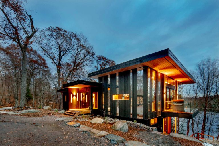 Bruce Lake Cottage - Trevor McIvor Architect Inc.