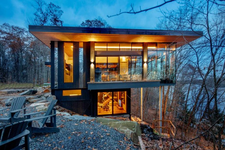 Bruce Lake Cottage - Trevor McIvor Architect Inc.